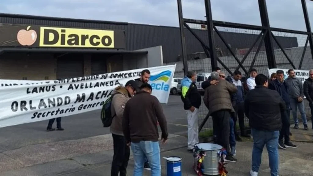Diarco cerró sorpresivamente una sucursal y despidió a todos los ...
